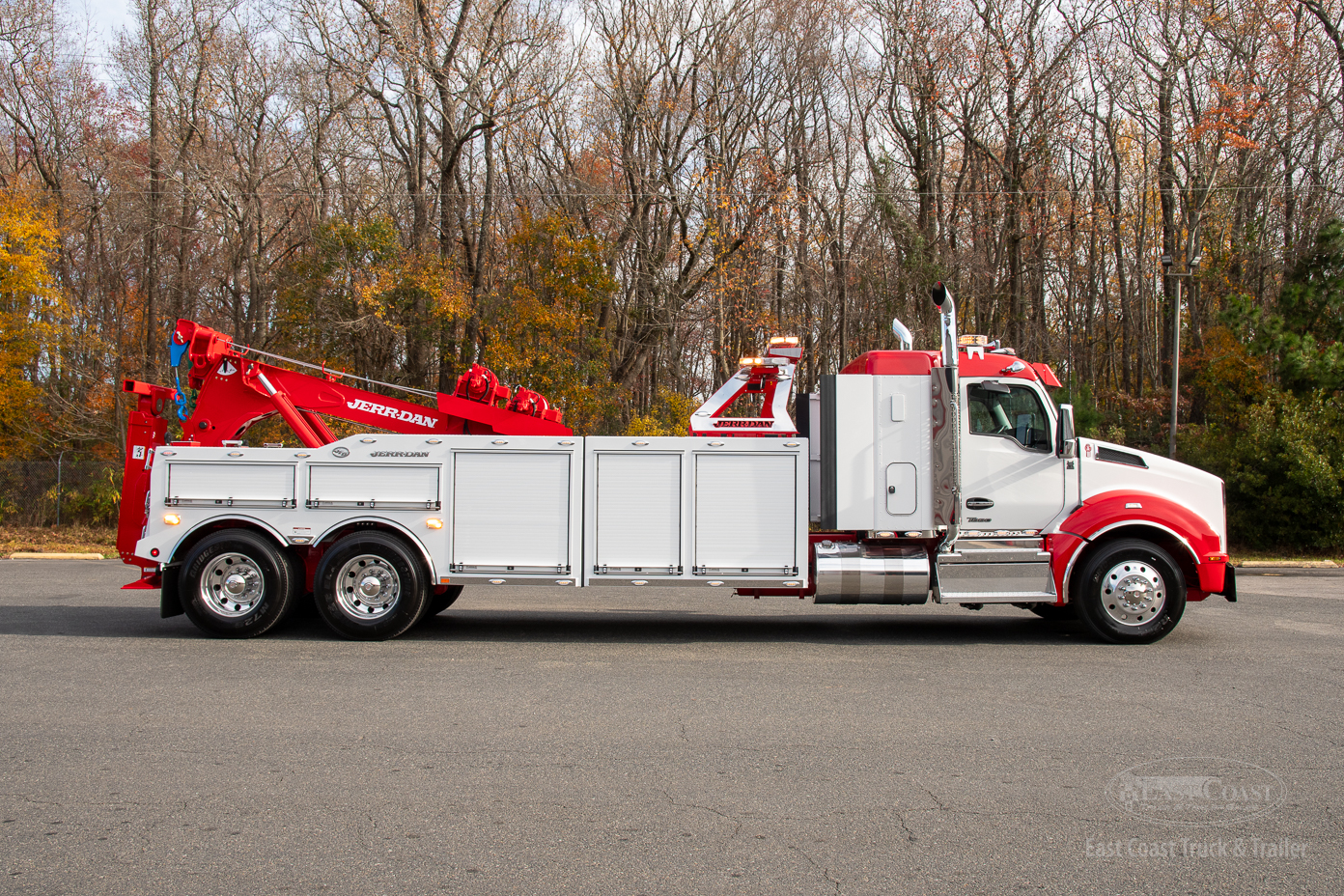 2024 Kenworth T880 w/ Sleeper & Jerr-Dan 25 Ton INT Wrecker