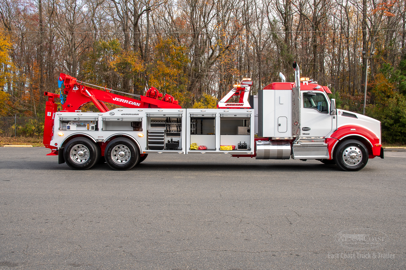 2024 Kenworth T880 w/ Sleeper & Jerr-Dan 25 Ton INT Wrecker