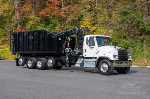 Roll On/Roll Off Trucks: The Backbone of Recycling and Waste Management ...