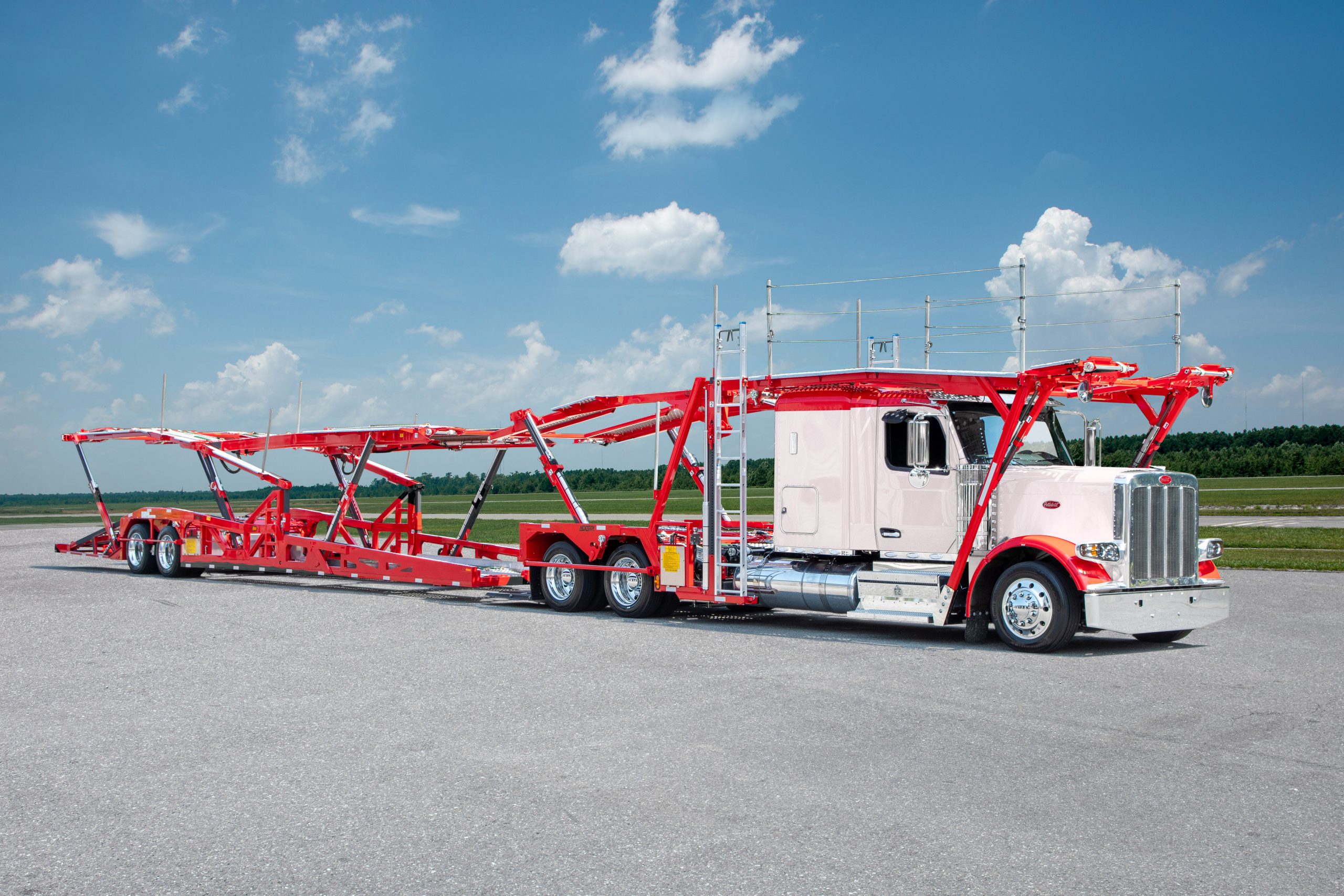 2025 Peterbilt 589 Hauler