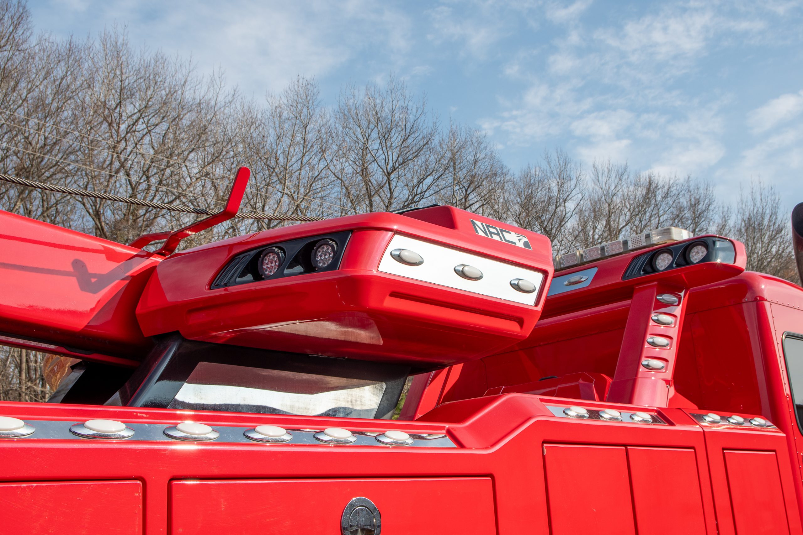 2019 Peterbilt 567 & NRC 40CS 40 Ton Slider in Red