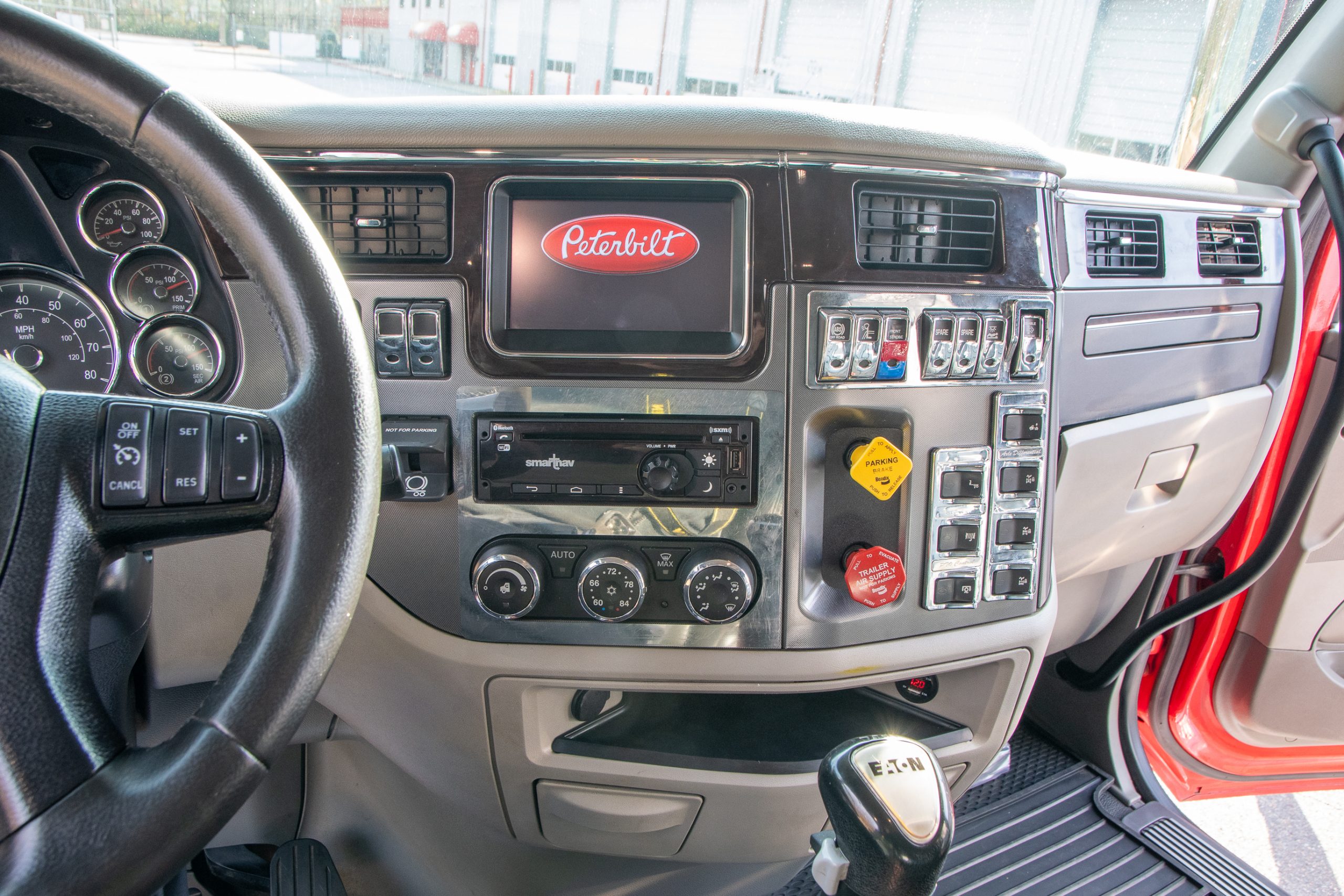 2019 Peterbilt 567 & NRC 40CS 40 Ton Slider in Red