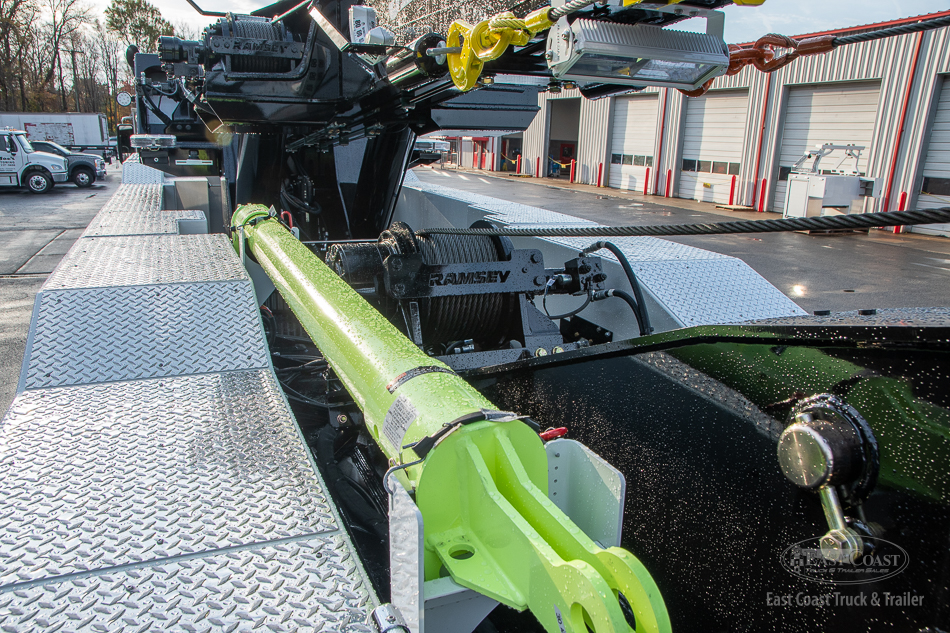 2024 Peterbilt 389 & Jerr-Dan HDR1000 50 Ton JFB Rotator