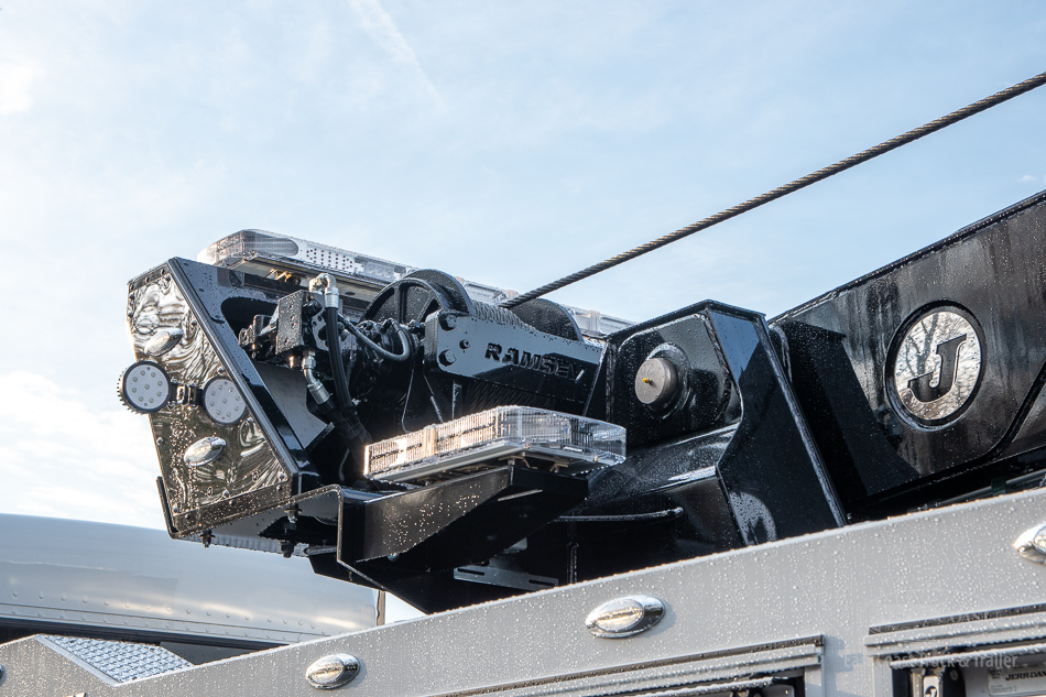 2024 Peterbilt 389 & Jerr-Dan HDR1000 50 Ton JFB Rotator