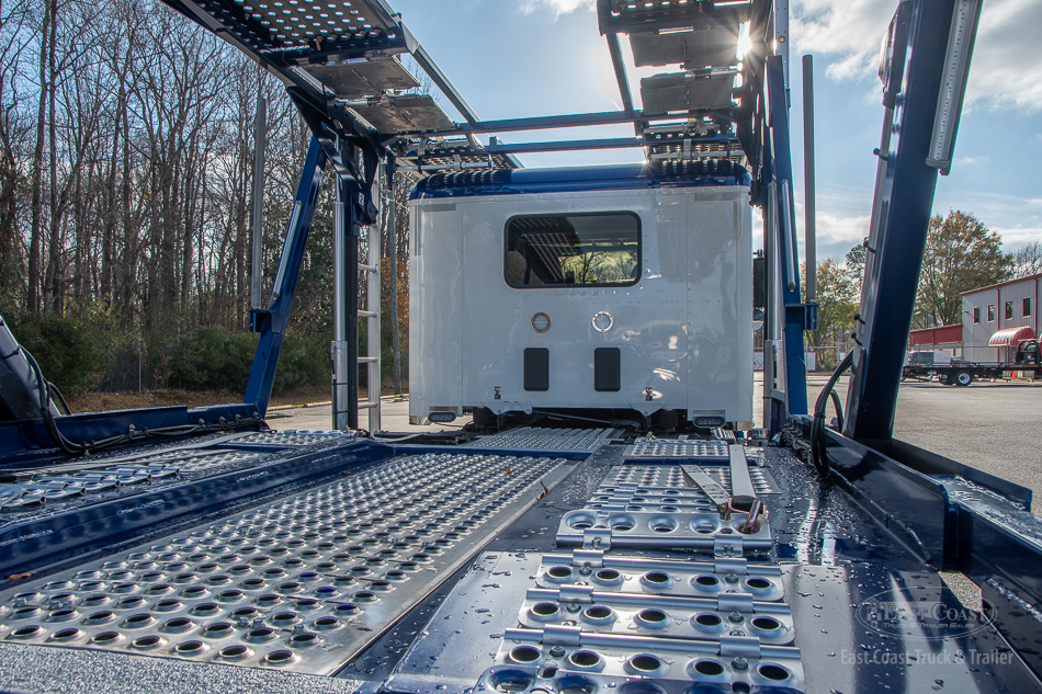 2025 Peterbilt 589 Hauler