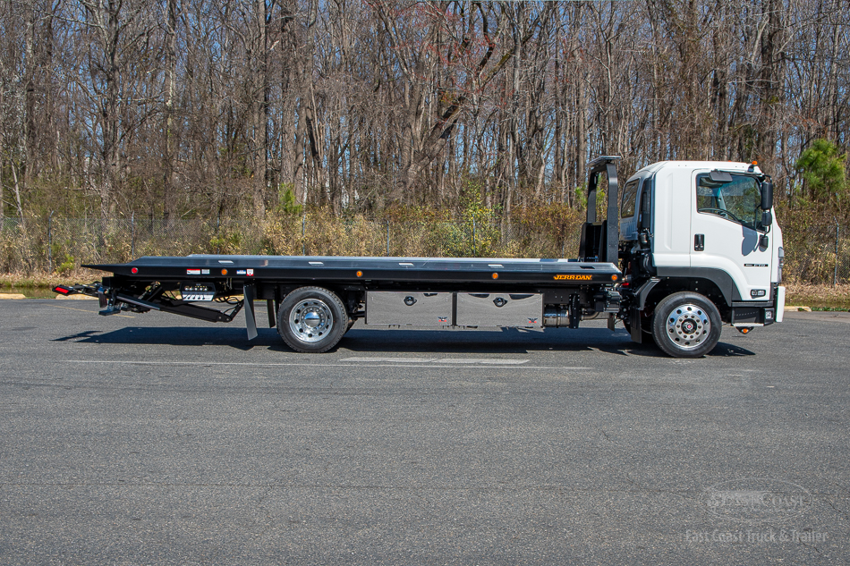 2025 Isuzu FTR & Jerr-Dan 24x102 8.5 Ton HC