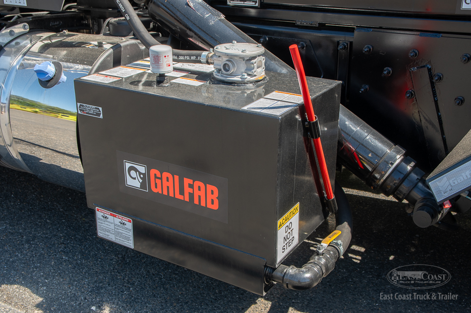 2025 Peterbilt 567 & Galfab 75K Outside Rail Hoist