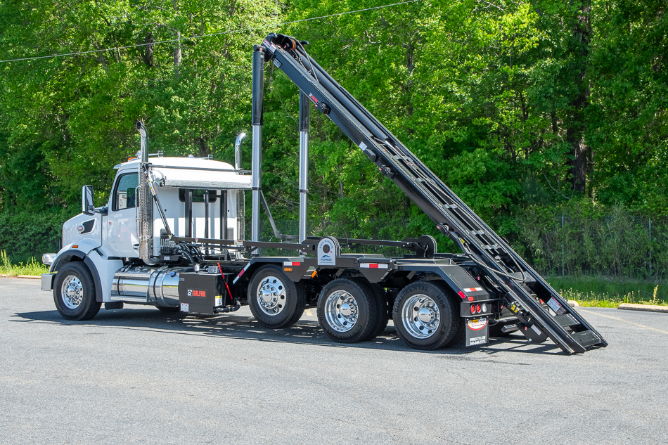 2025 Peterbilt 567 & Galfab 75K Outside Rail Hoist