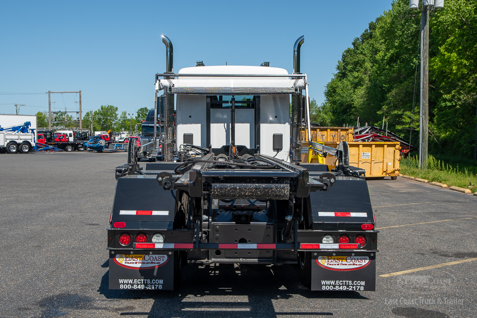 2025 Peterbilt 567 & Galfab 75K Outside Rail Hoist