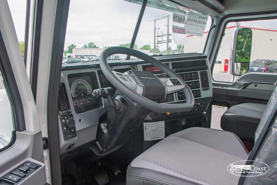 2026 Mack GR64B & Galfab 60K Outside Rail Hoist