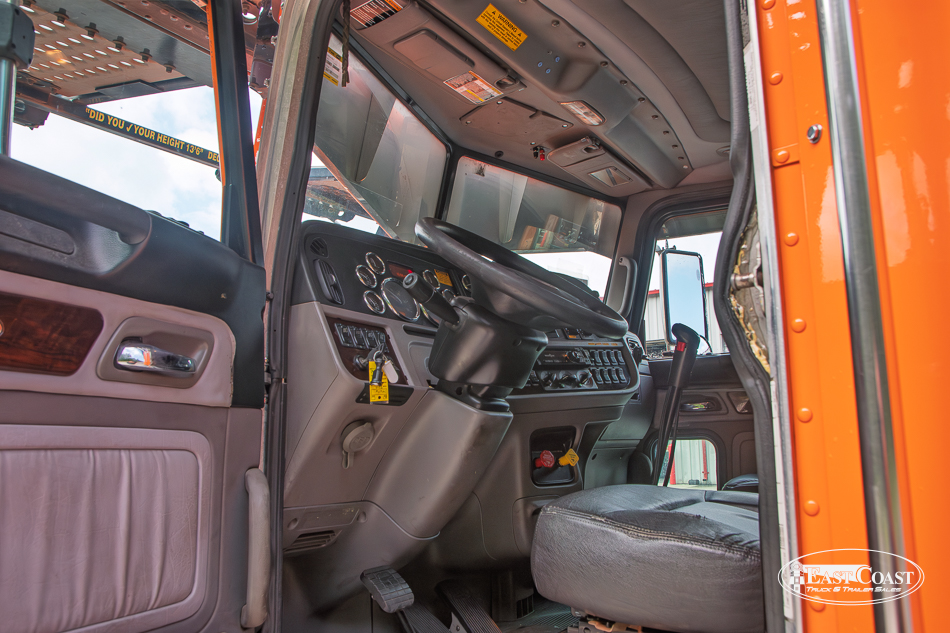 2019 Peterbilt 389 & Cottrell CX-09LS3