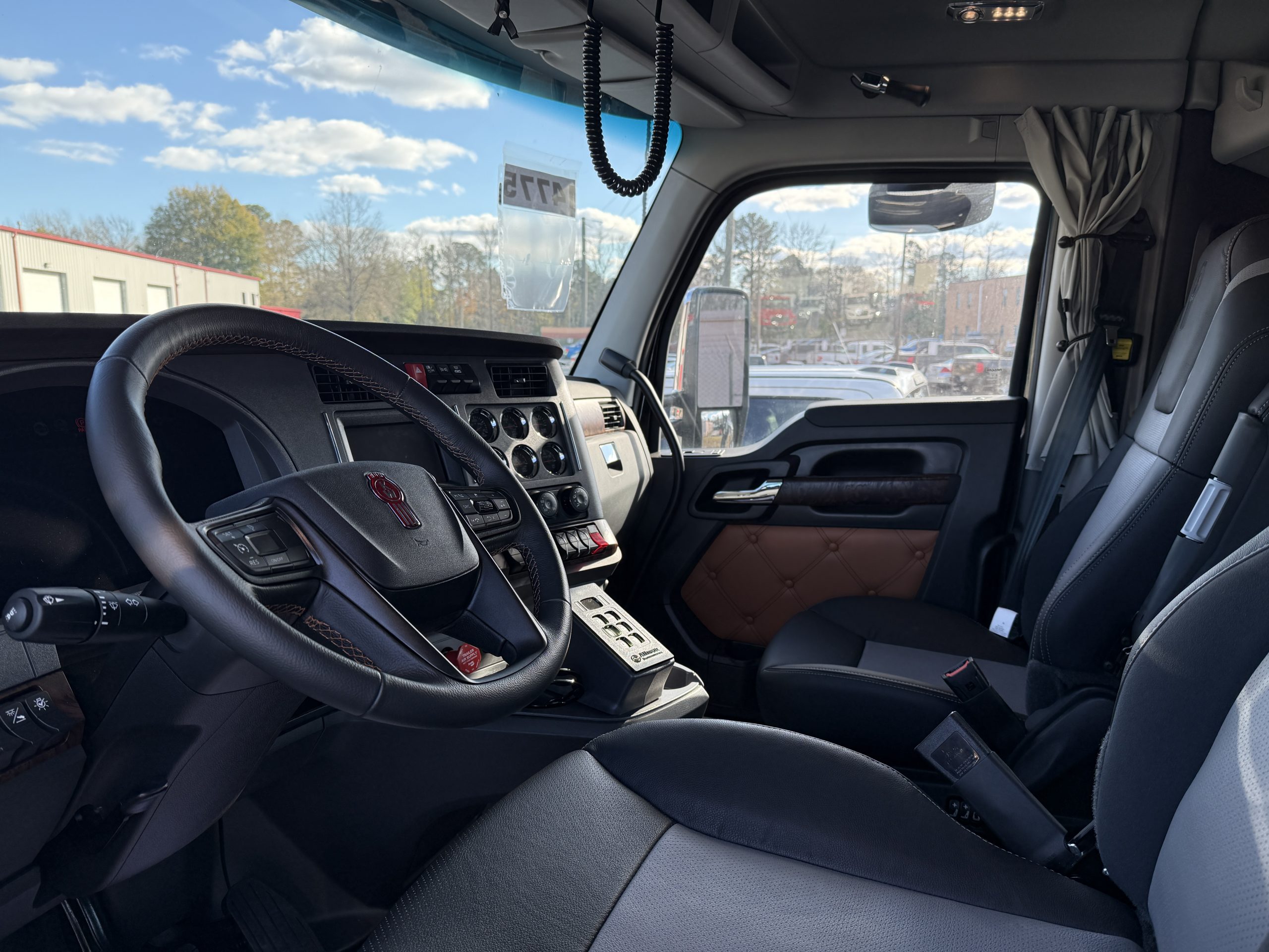 2024 Peterbilt 389 w/ Sleeper & Jerr-Dan 25 Ton INT Wrecker