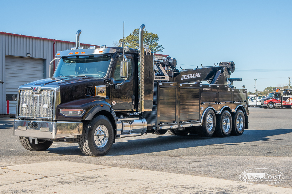 2024 Western Star 49X & Jerr-Dan JFB 50 Ton Integrated Heavy