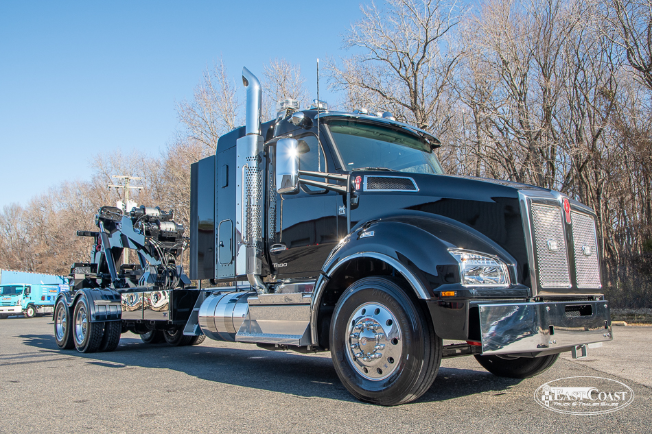 2024 Peterbilt 389 w/ Sleeper & Jerr-Dan 25 Ton INT Wrecker