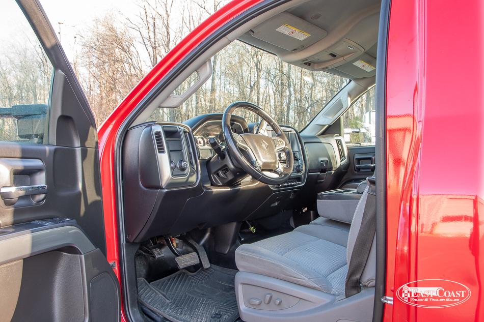 2019 International CV & Jerr-Dan MPL-NGS in Red