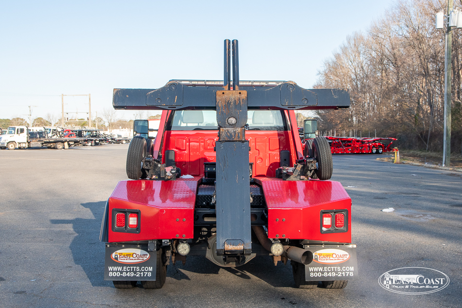 2019 International CV & Jerr-Dan MPL-NGS in Red