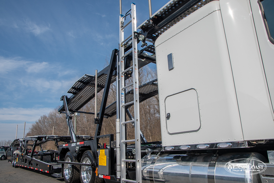 2025 Peterbilt 589 Hauler