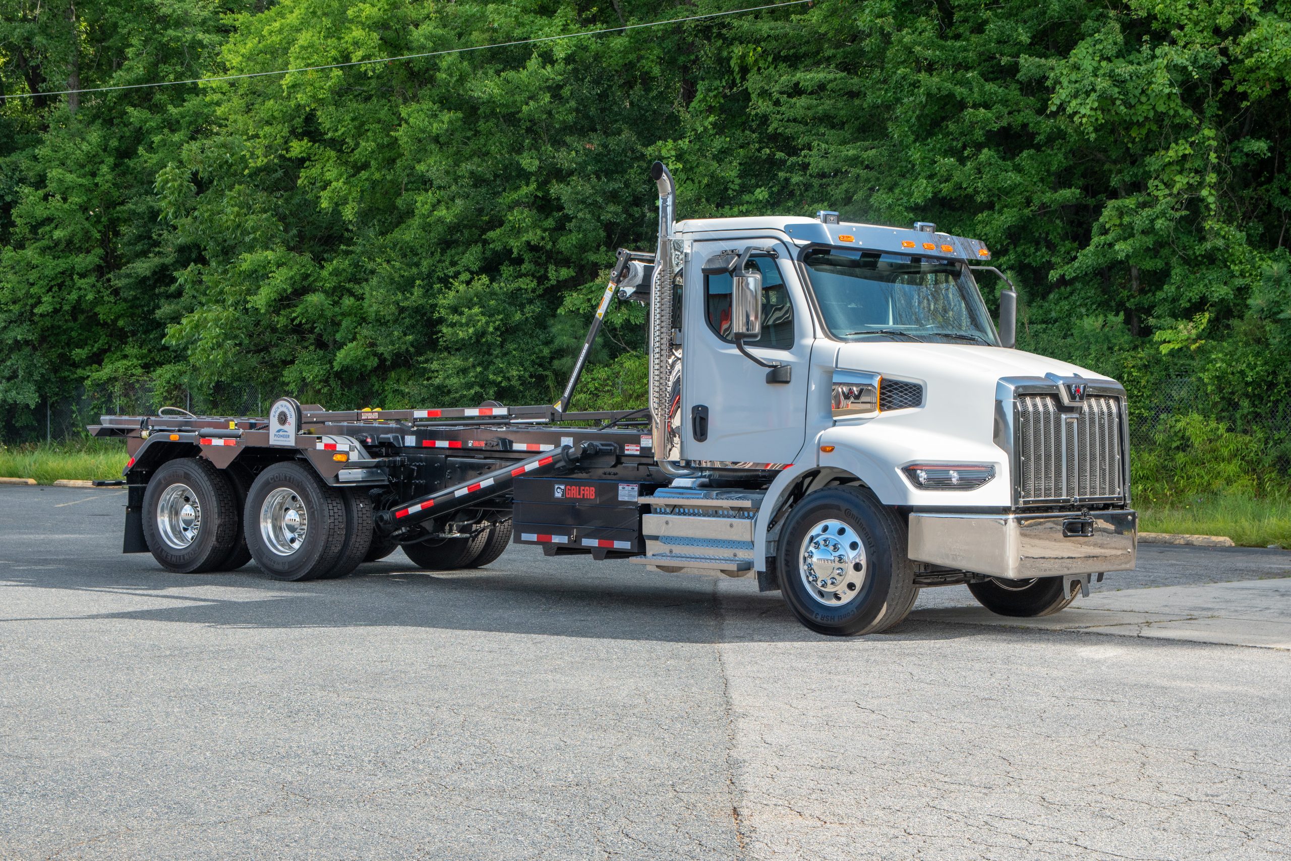 2027 Western Star 47X & Galfab 75K Outside Rail Hoist